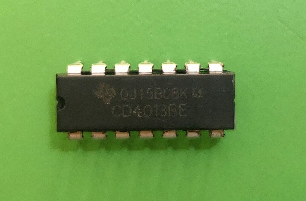 CD4013BE IC DIP-14 ECG4013 Paq. de 5 uds. – TJ ELECTRONICA ...